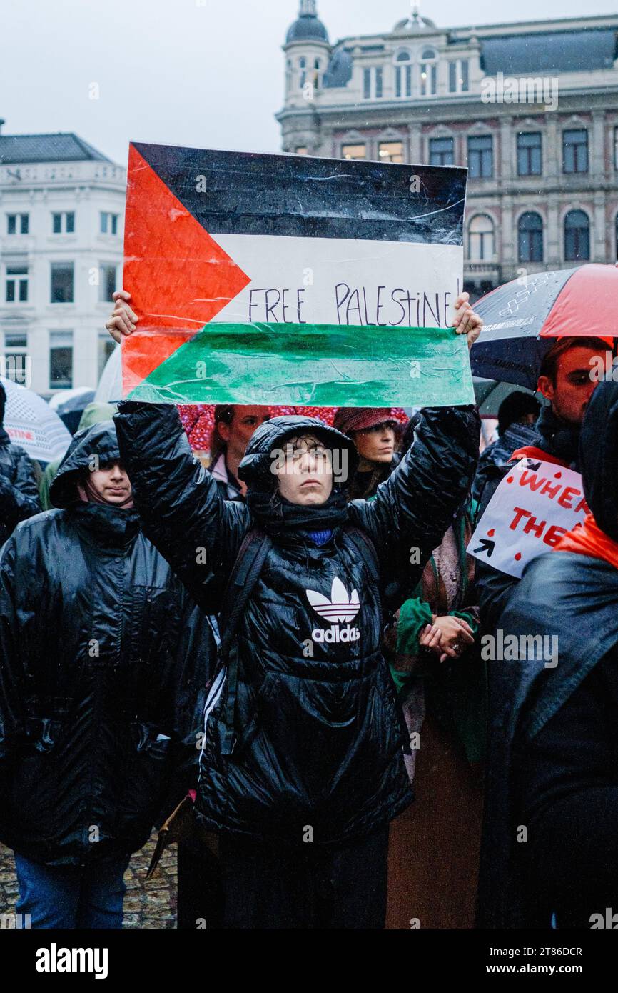 Amsterdam, The Netherlands. 18th Nov 2023. Pro-Palestine demonstrators ...