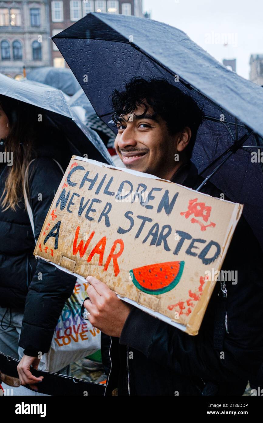 Amsterdam, The Netherlands. 18th Nov 2023. Pro-Palestine demonstrators ...