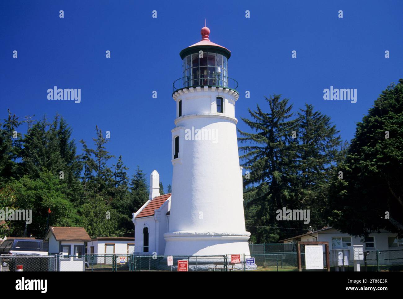 Umpqua River Lighthouse, Umpqua River Lighthouse State Park, Oregon ...