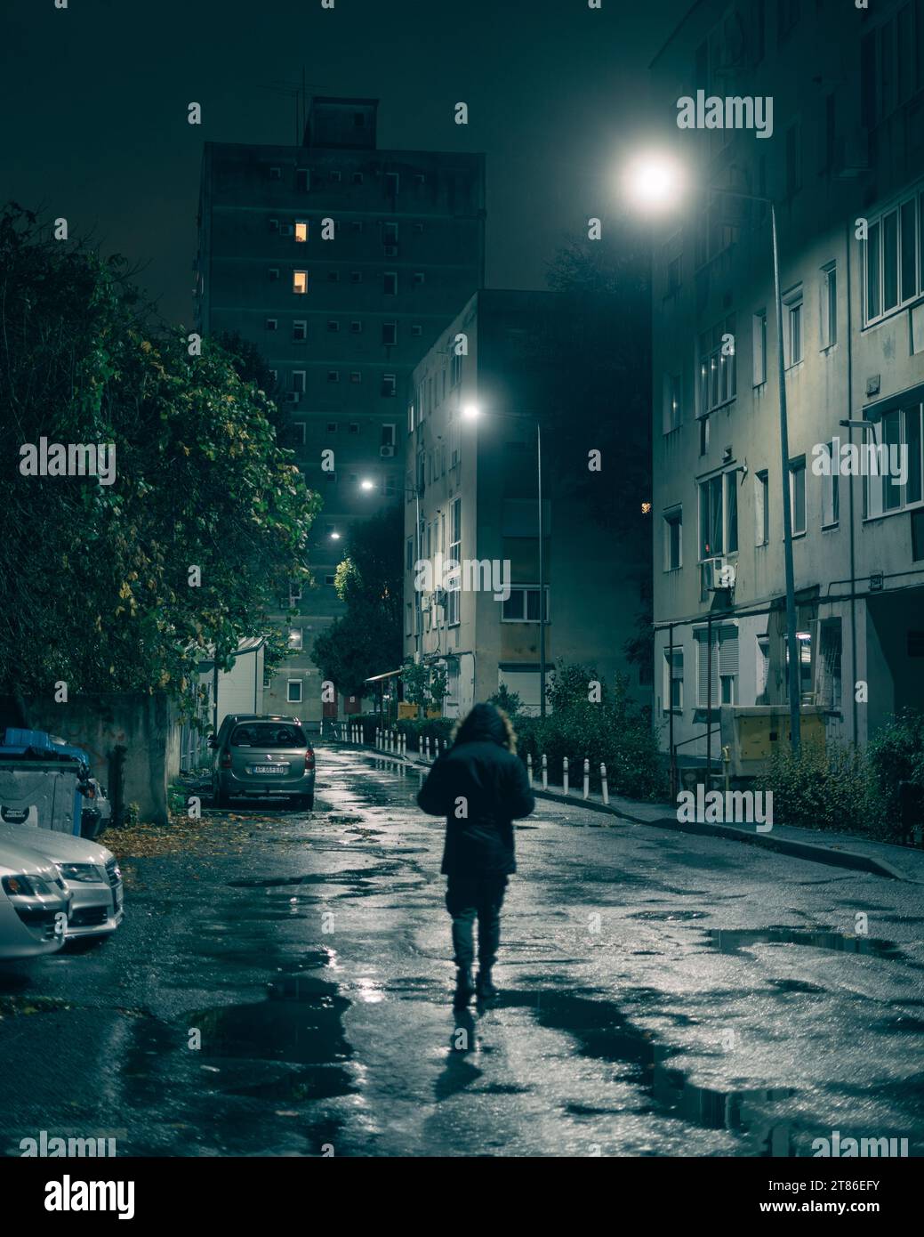 Dark moody street scene hi-res stock photography and images - Alamy