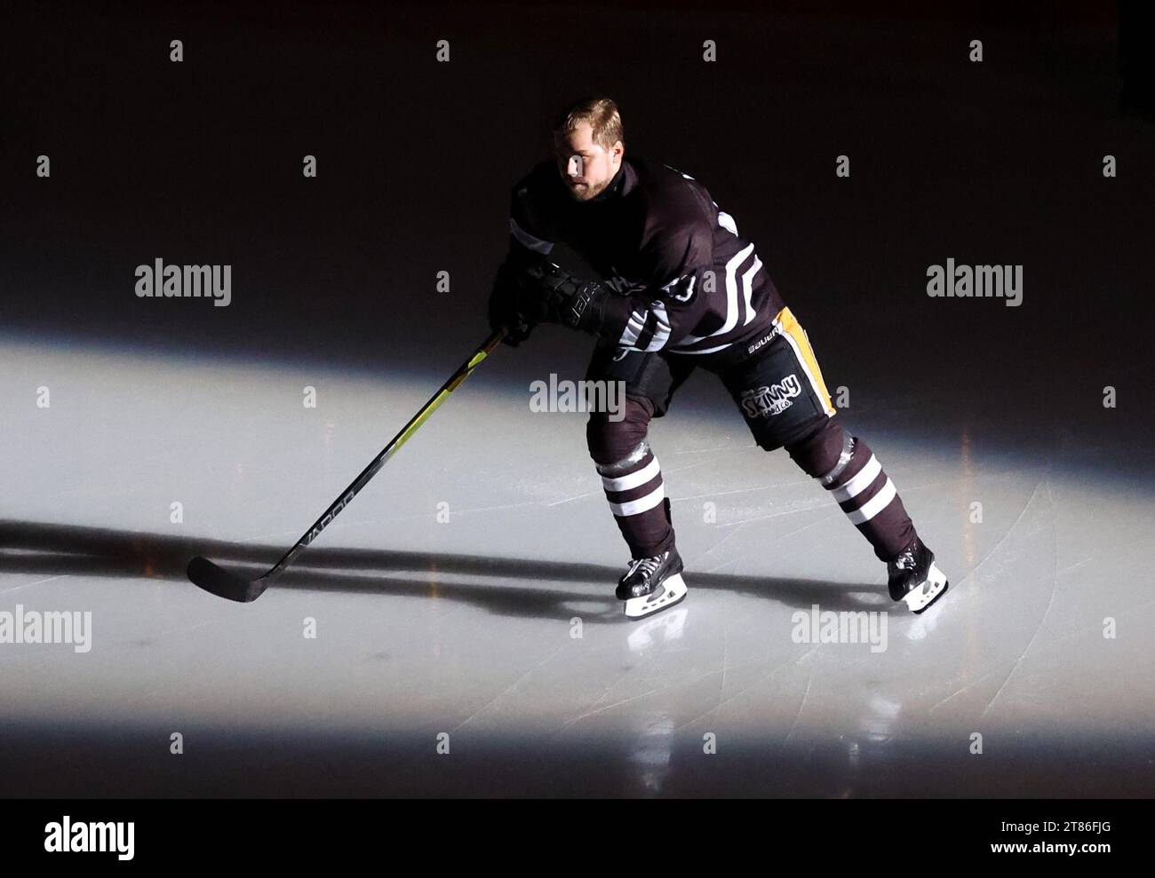 Adam johnson nottingham panthers hi-res stock photography and images ...