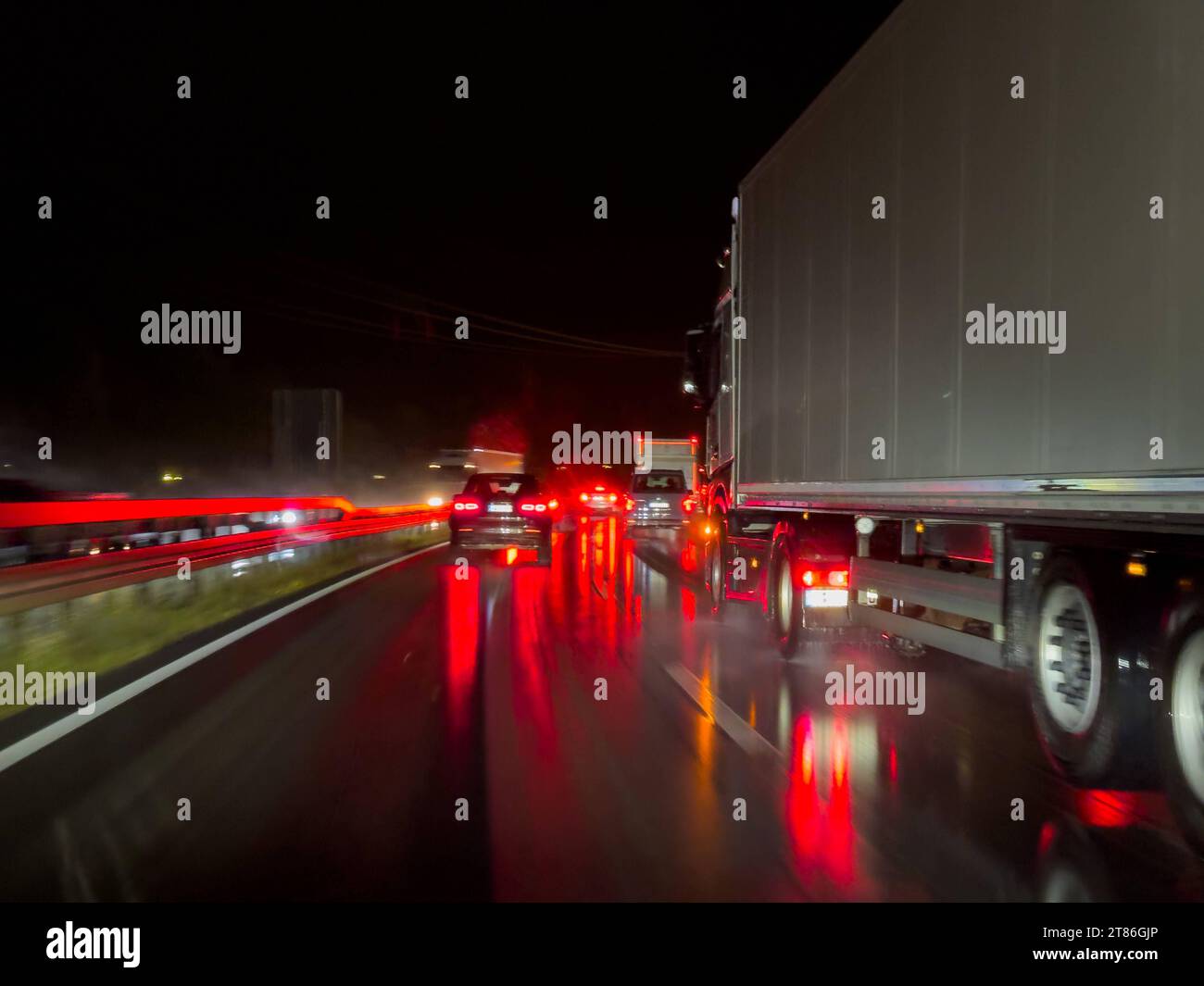 Lkw rot lkw hi-res stock photography and images - Alamy