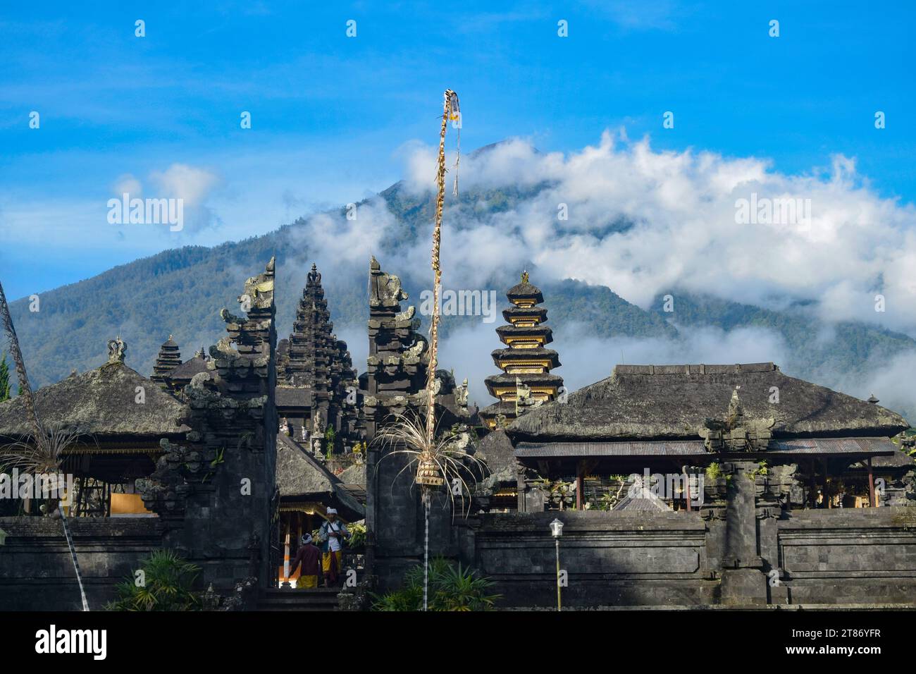 Pura besakih bali vishnu hi-res stock photography and images - Alamy
