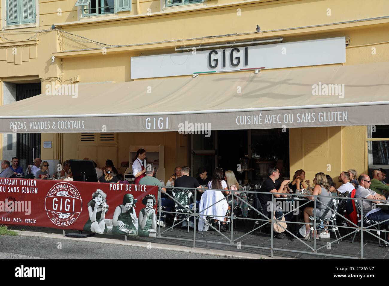 Gigi tavola hi-res stock photography and images - Alamy