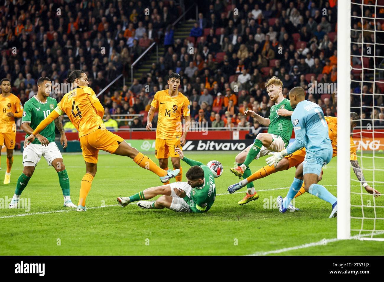 AMSTERDAM - (l-r) Virgil van Dijk of Holland, Matt Doherty of Ireland ...