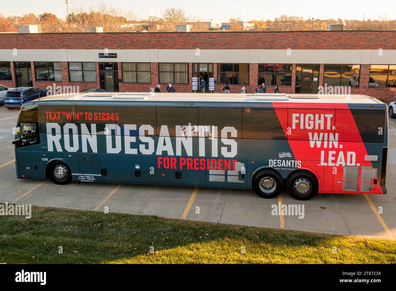 Ron desantis campaign bus hi-res stock photography and images - Alamy