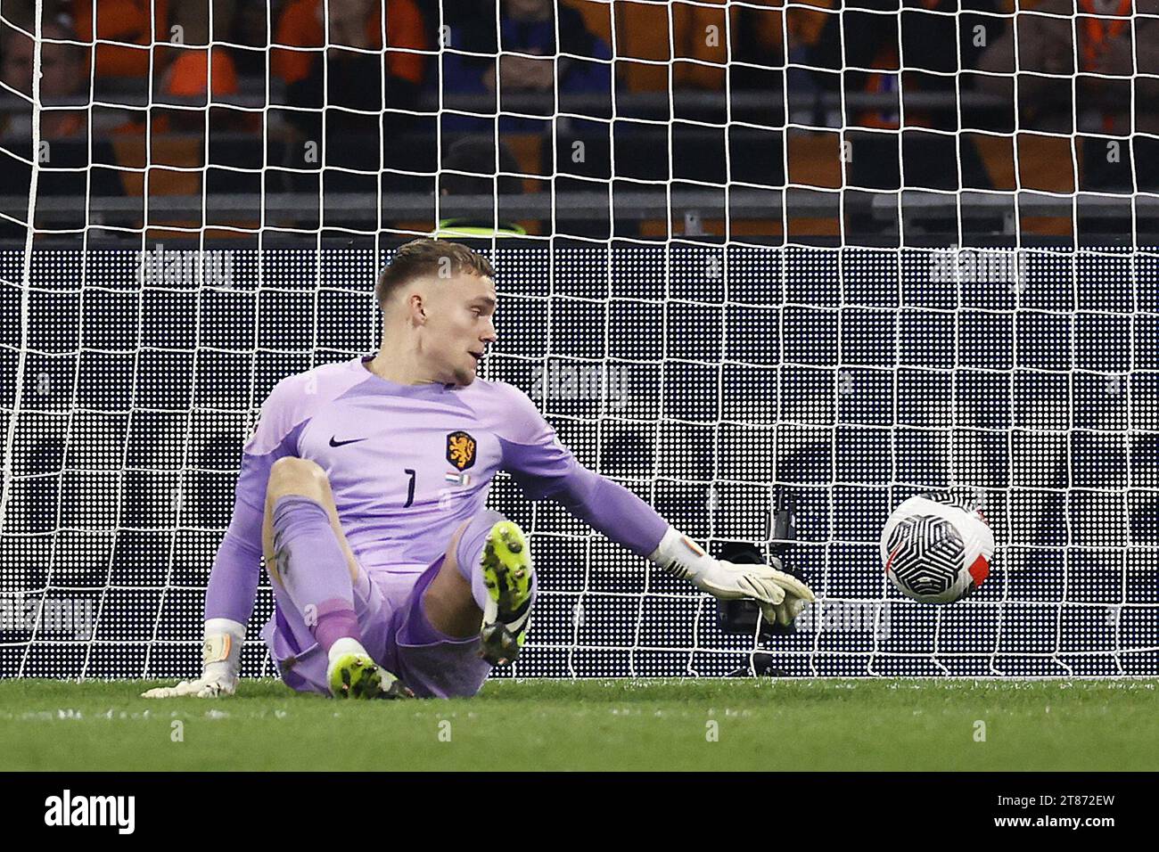 AMSTERDAM - Holland goalkeeper Bart Verbruggen during the European ...