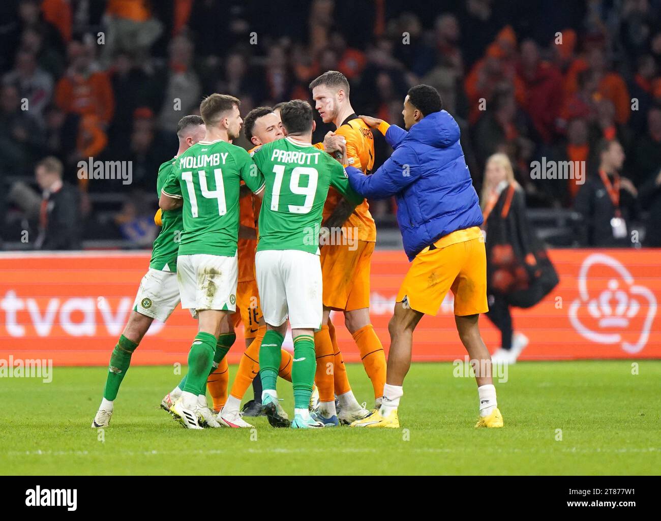 Tempers flare between Republic of Ireland and Netherlands players ... Tempers flare between Republic of Ireland and Netherlands players ...