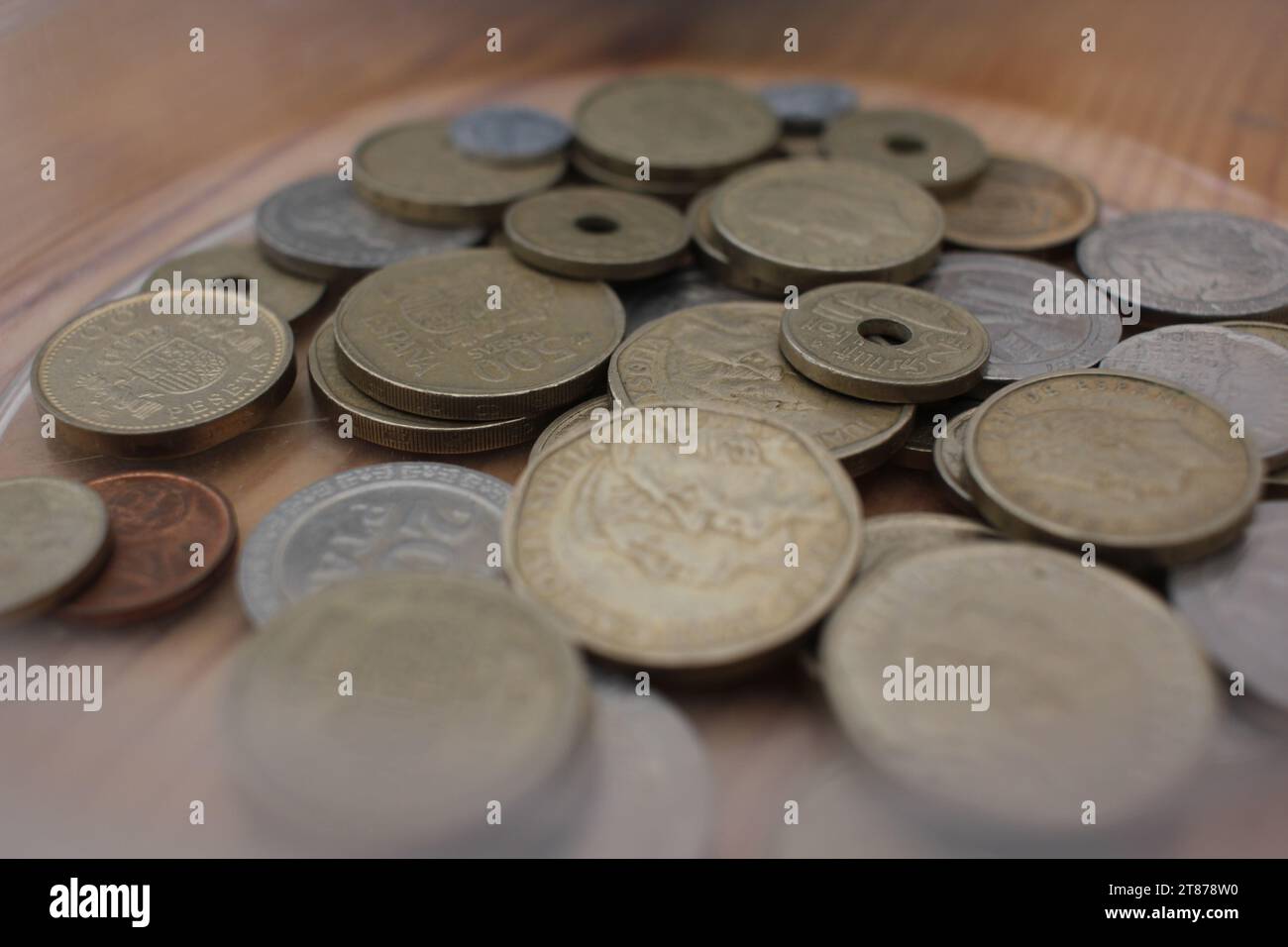 My money group hi-res stock photography and images - Alamy