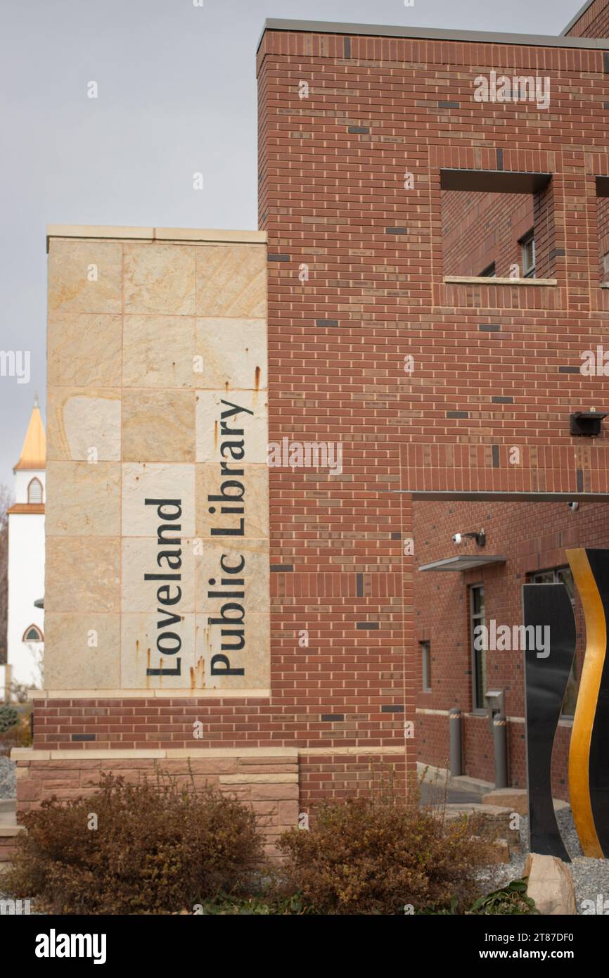 Loveland public library sign in context Stock Photo - Alamy