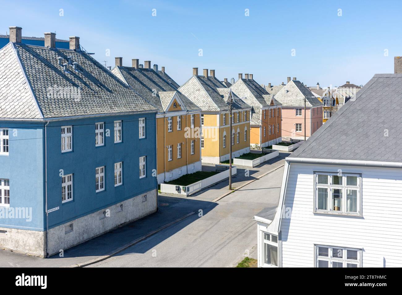 Typical norwegian coastal houses hi-res stock photography and images ...