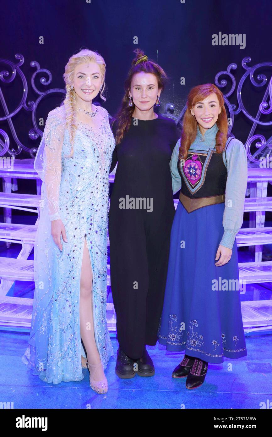 Peri Baumeister zeigt sich begeistert von Disneys DIE EISKÖNIGIN Peri ...