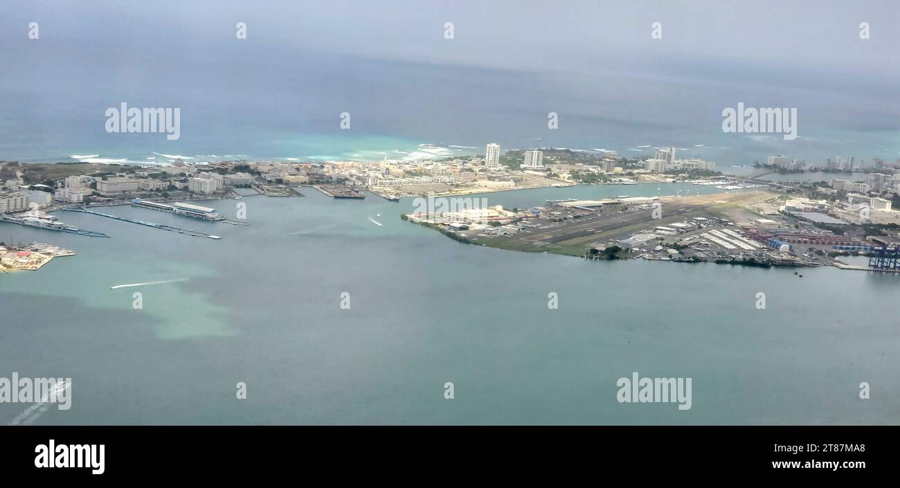 Flying into San Juan, Puerto Rico from Vieques, an off shore island ...