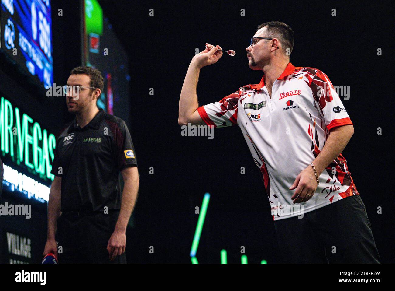 WV Active, Aldersley, Wolverhampton, UK. 18th Nov, 2023. 2023 PDC Grand ...