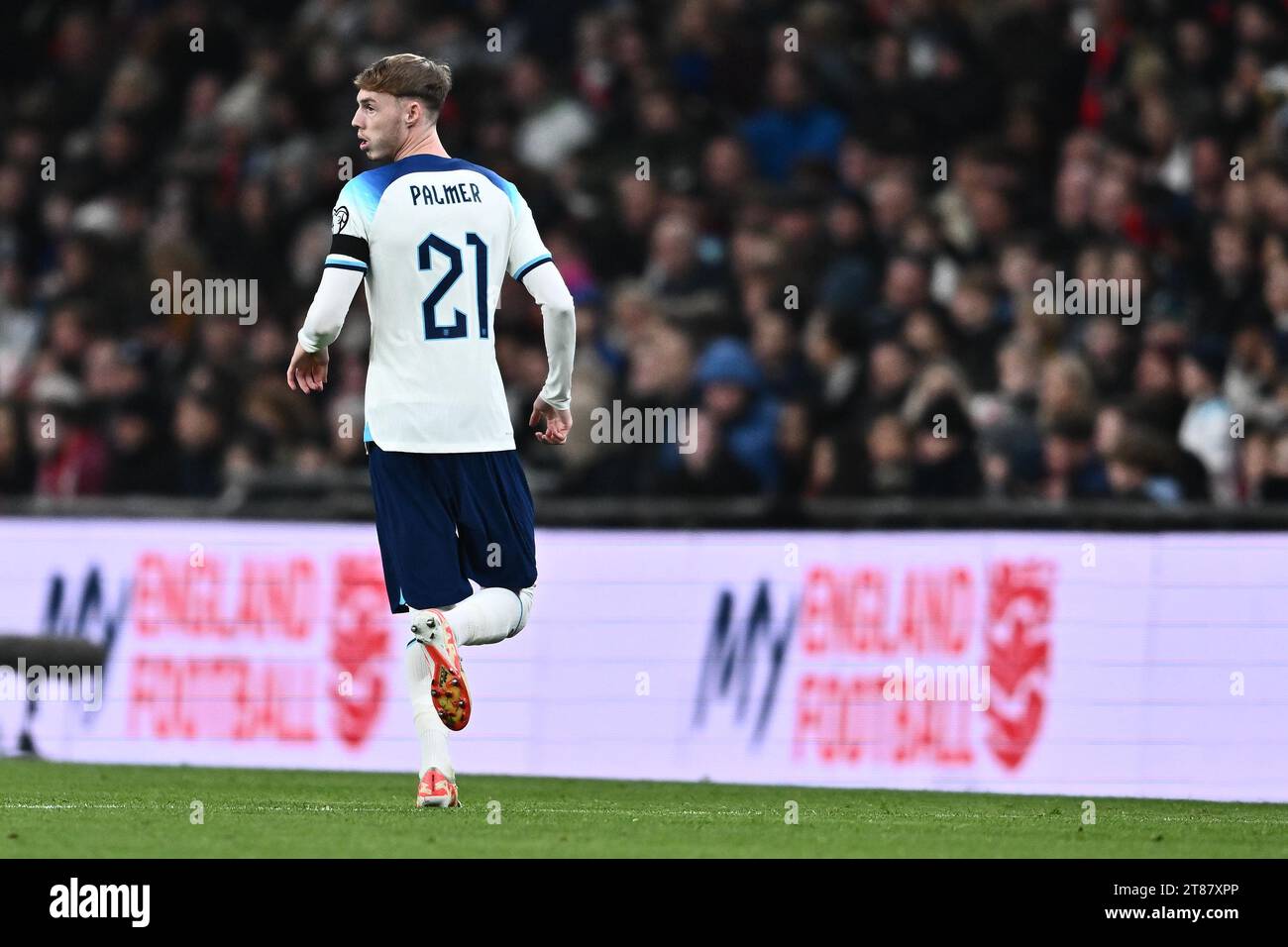LONDON, ENGLAND - November 17: Cole Palmer of England debut during the ...
