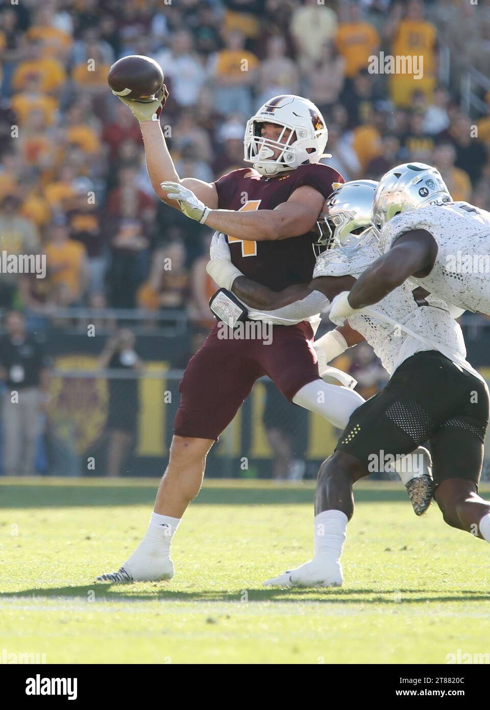 Tempe, Arizona, USA. 18th Nov, 2023. Running back Cameron Skattebo (4 ...