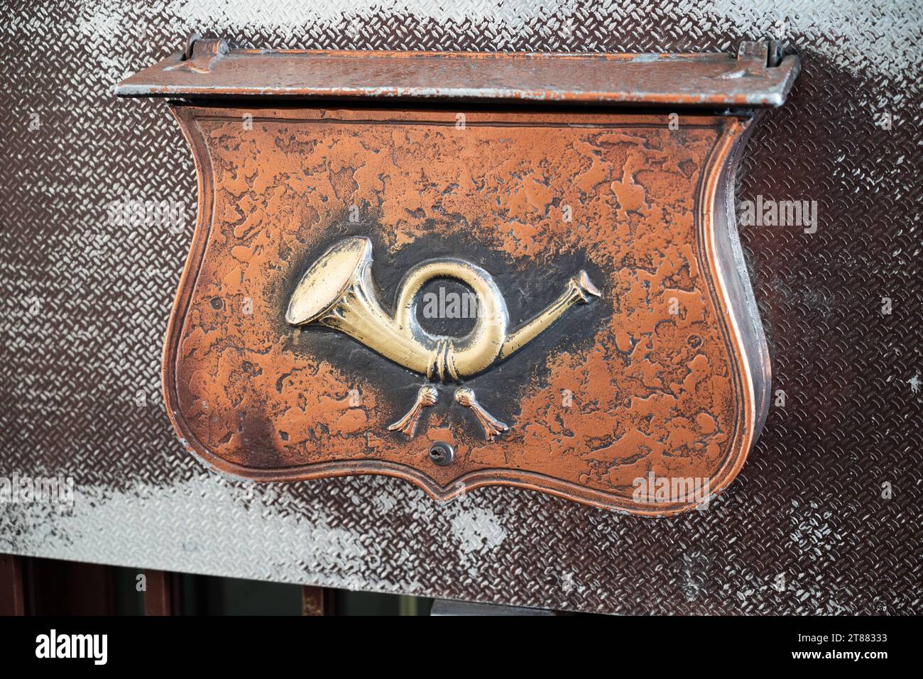 Horn symbol hi-res stock photography and images - Alamy