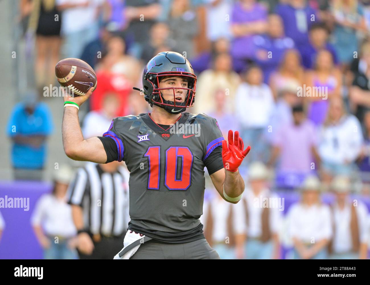 Fort Worth, Texas, USA. 18th Nov, 2023. TCU Horned Frogs quarterback ...