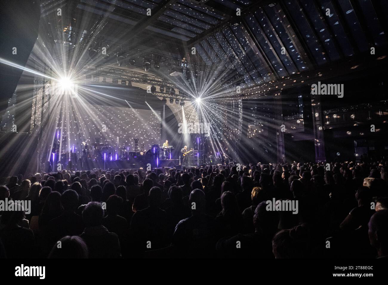 Die britische Neo-Prog Rock Band Marillion live in Leipzig. Die Band ...