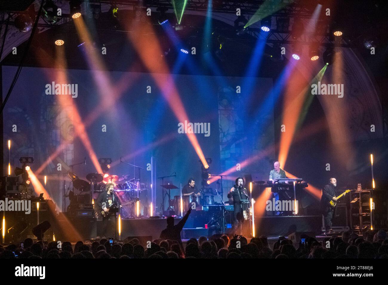 Die britische Neo-Prog Rock Band Marillion live in Leipzig. Die Band ...