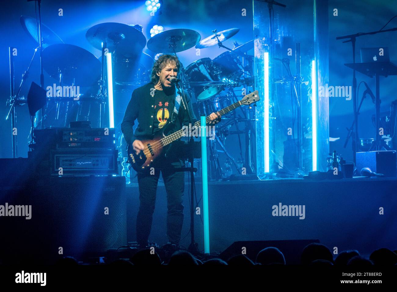 Die britische Neo-Prog Rock Band Marillion live in Leipzig. Die Band ...