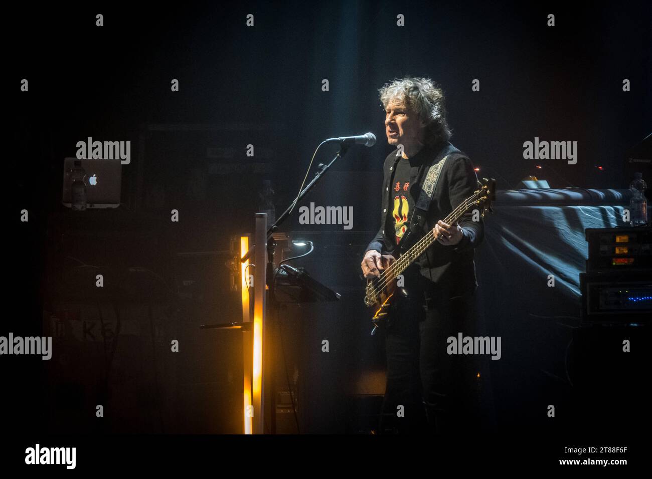 Die britische Neo-Prog Rock Band Marillion live in Leipzig. Die Band ...