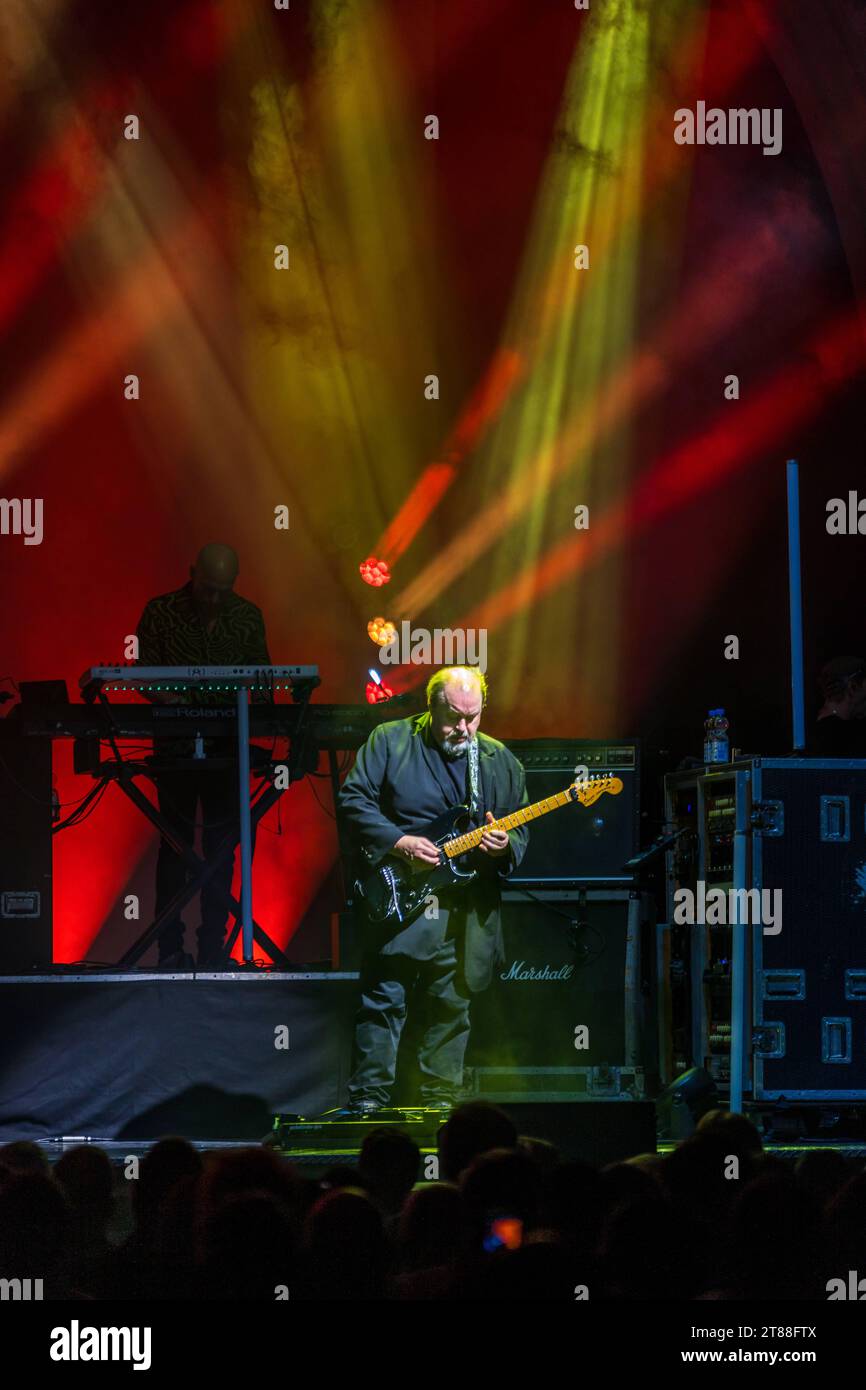 Die britische Neo-Prog Rock Band Marillion live in Leipzig. Die Band ...