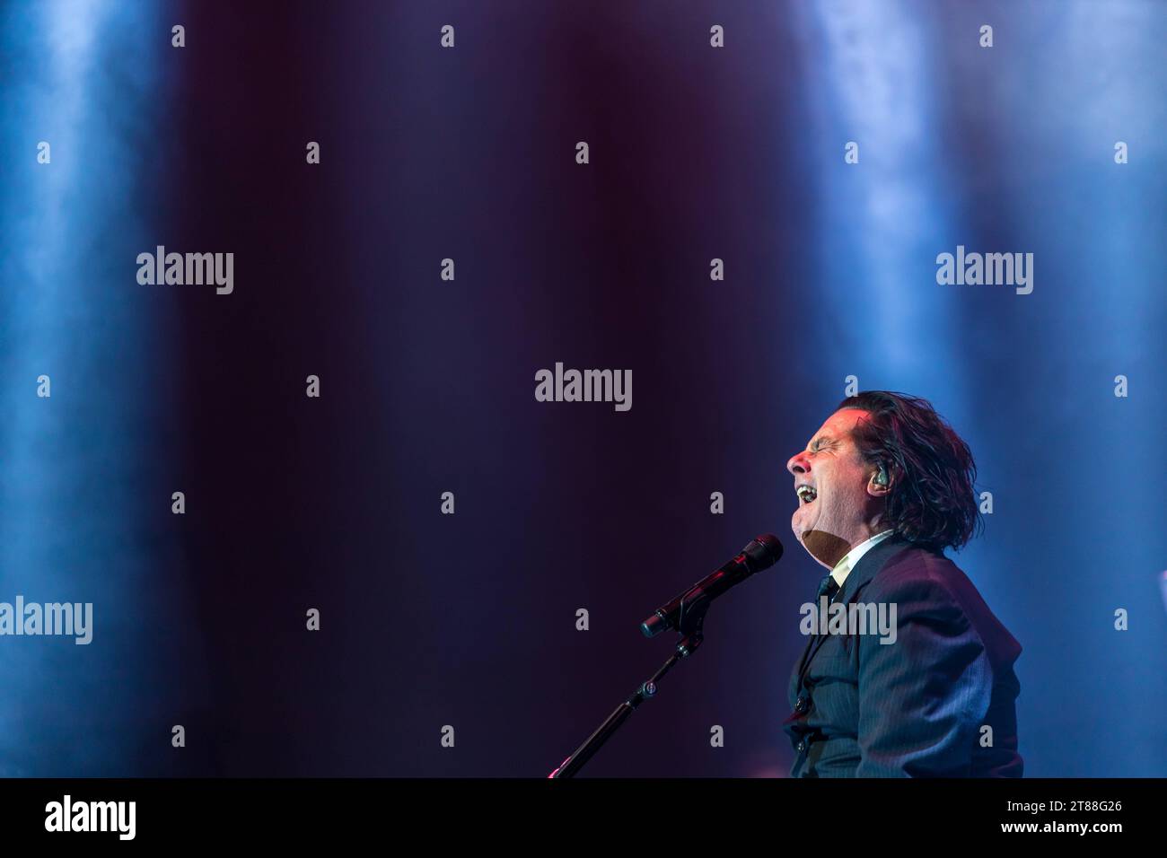 Die britische Neo-Prog Rock Band Marillion live in Leipzig. Die Band ...