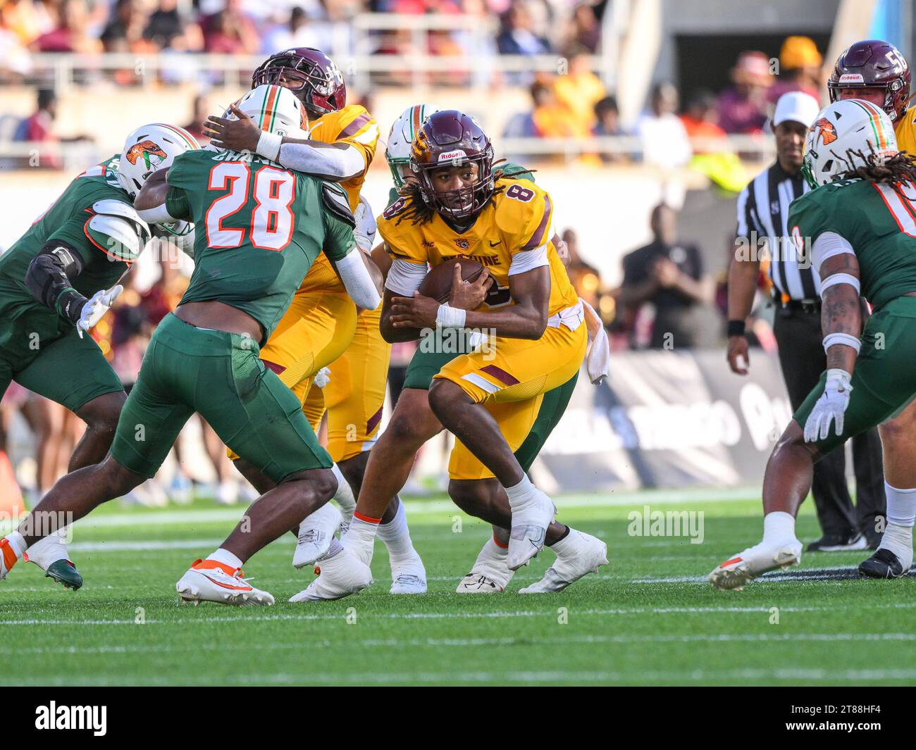 Orlando, FL, USA. 18th Nov, 2023. Bethune Cookman quarterback Walter ...