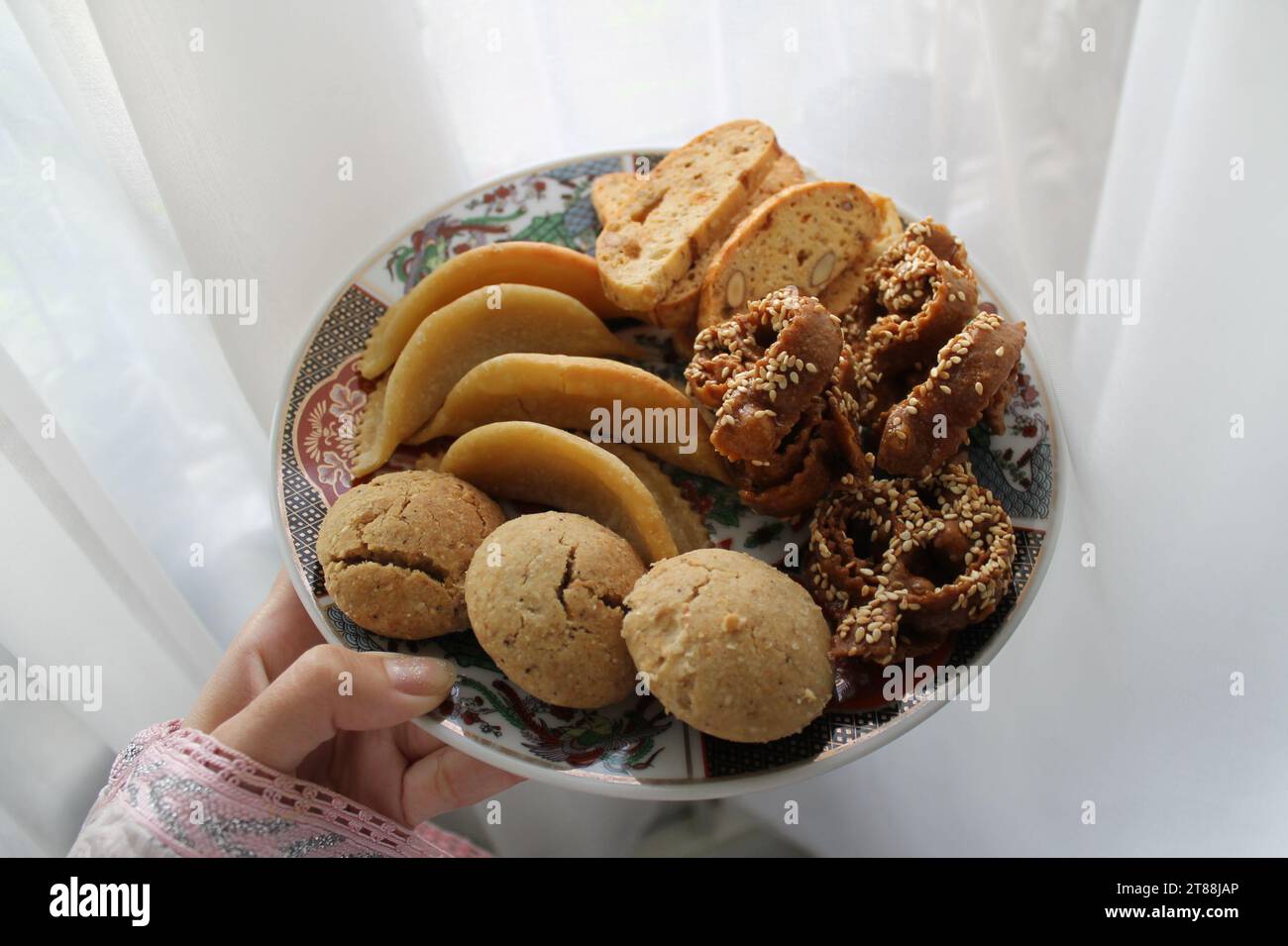 Traditional moroccan sweets hi-res stock photography and images - Alamy
