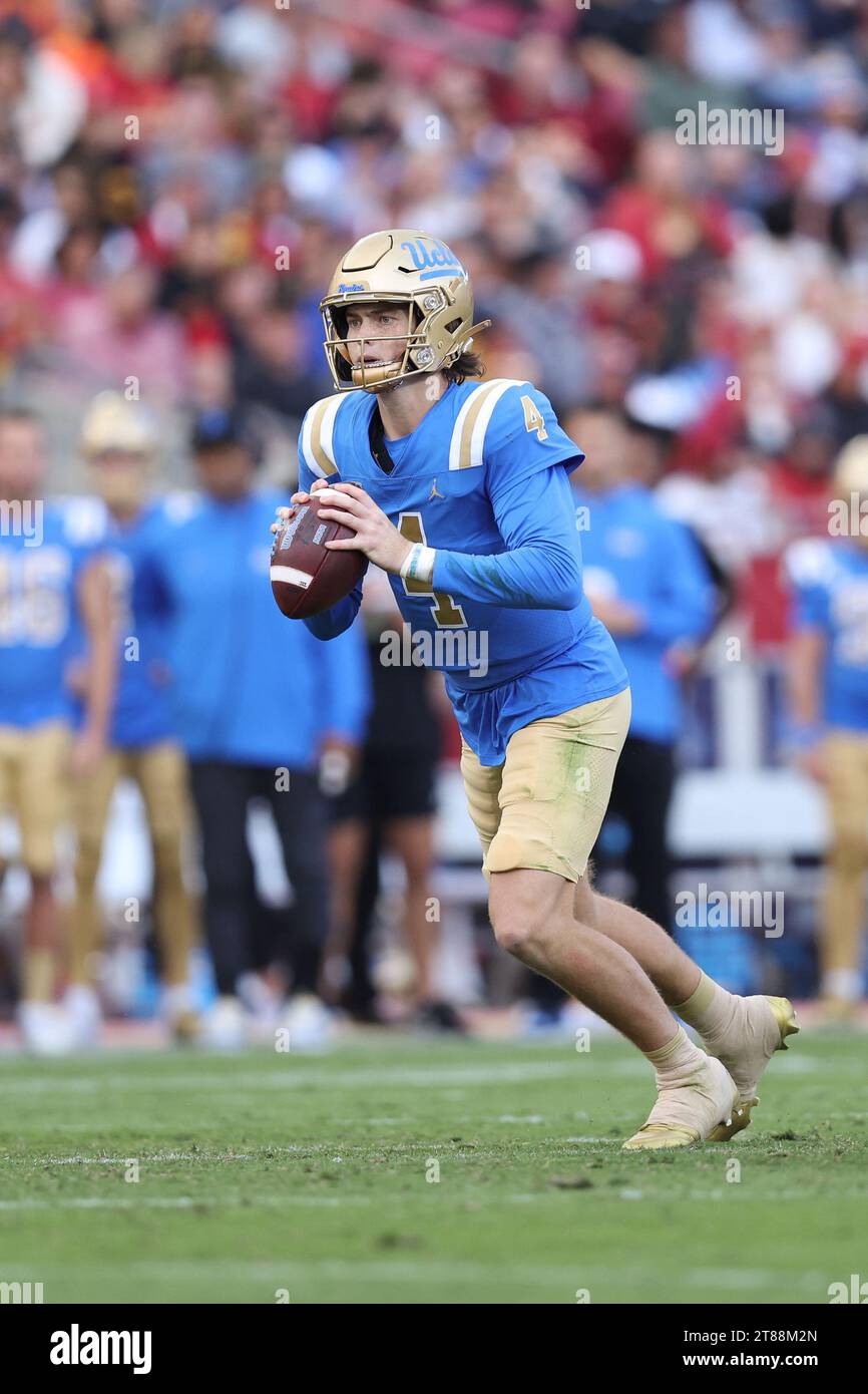 Los Angeles, California, USA. 18th Nov, 2023. UCLA quarterback ETHAN ...
