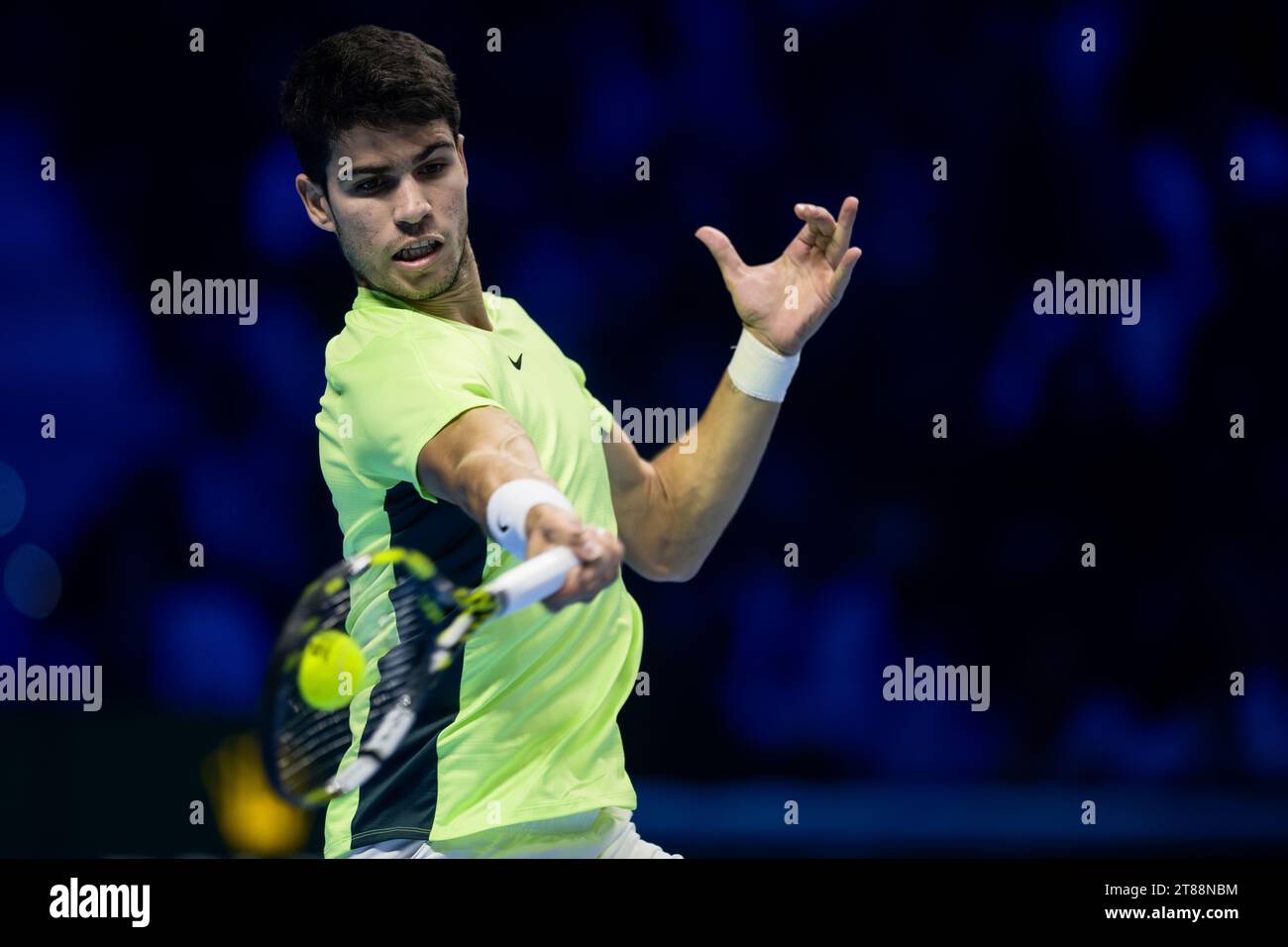 Carlos alcaraz forehand hi-res stock photography and images - Alamy