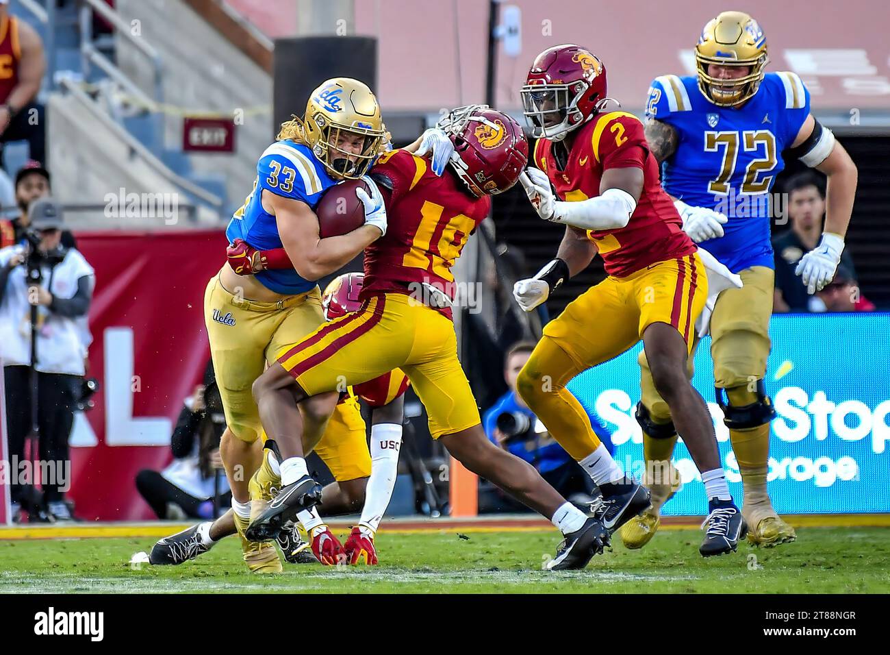 Los Angeles, CA. 18th Nov, 2023. UCLA Bruins running back Carson Steele ...