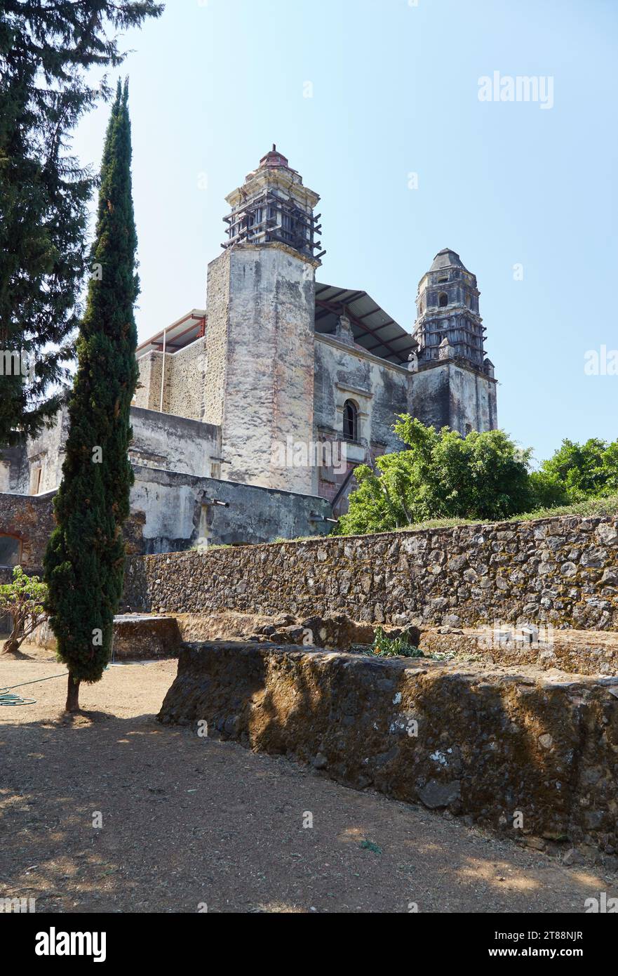 Tepoztlan architecture hi-res stock photography and images - Alamy