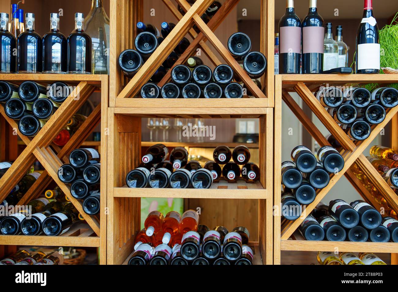 Exquisite wines hi-res stock photography and images - Alamy