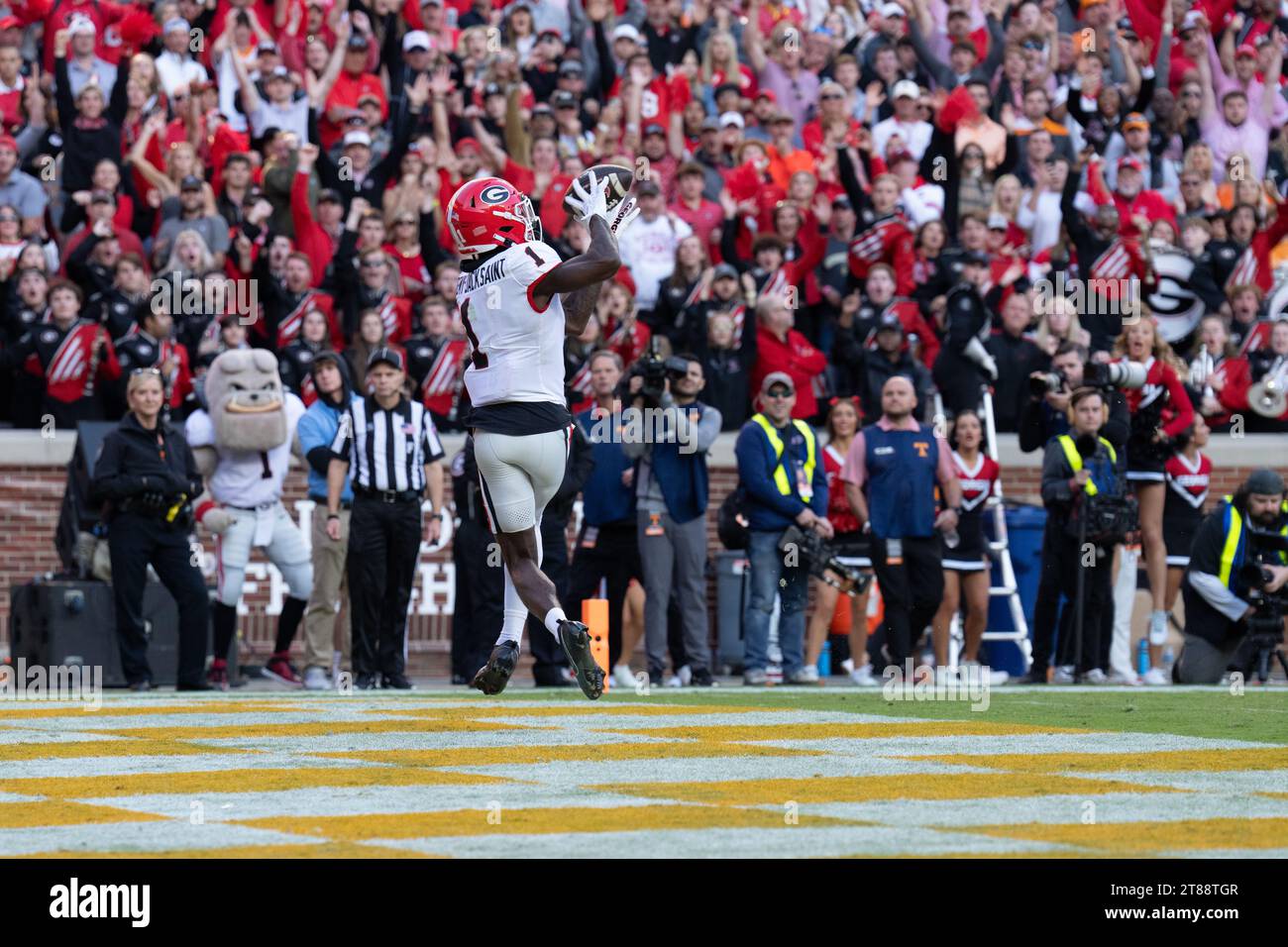 November 18, 2023: Marcus Rosemy-Jacksaint #1 of the Georgia Bulldogs catches touchdown pass ...