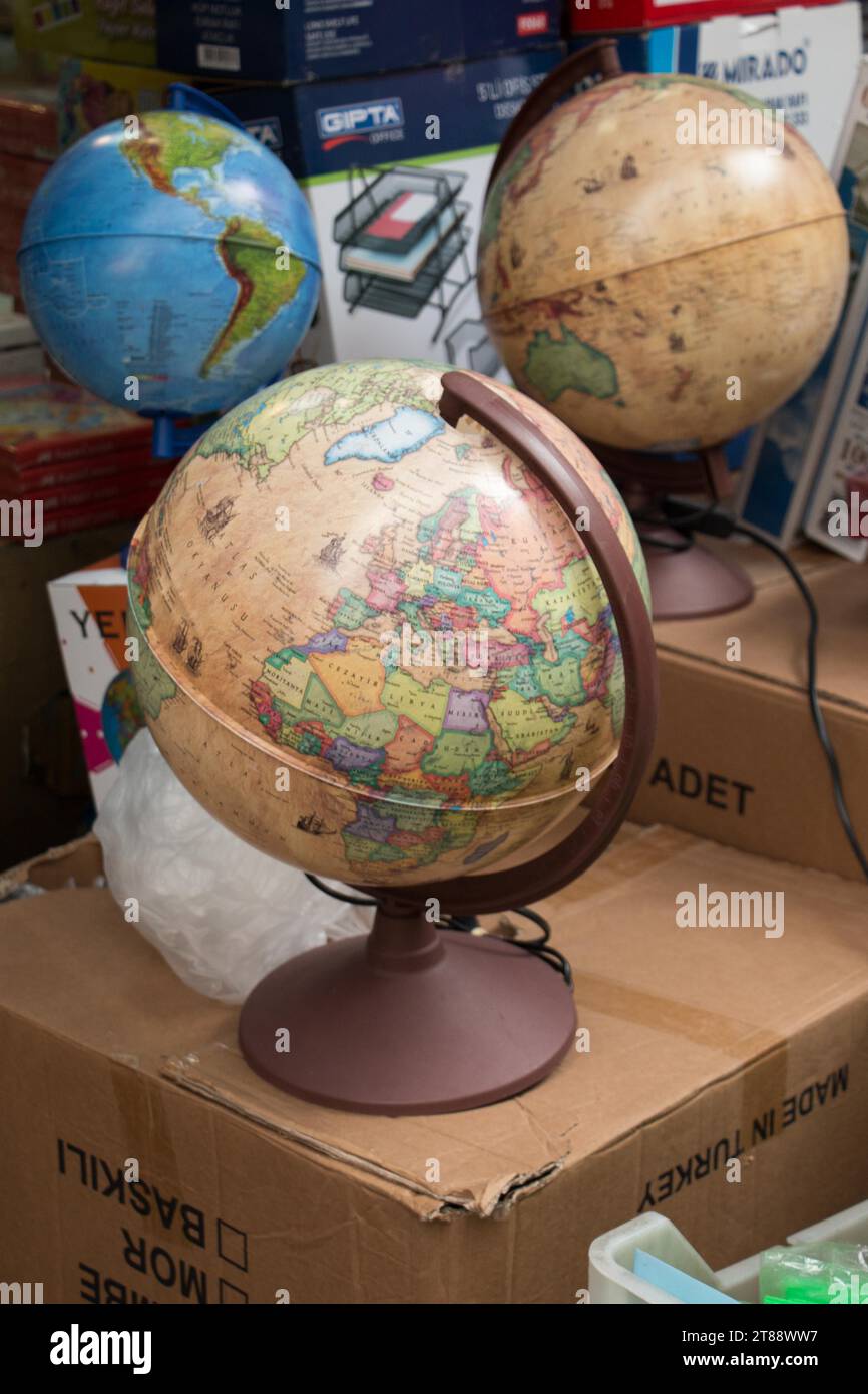 Little map hi-res stock photography and images - Alamy