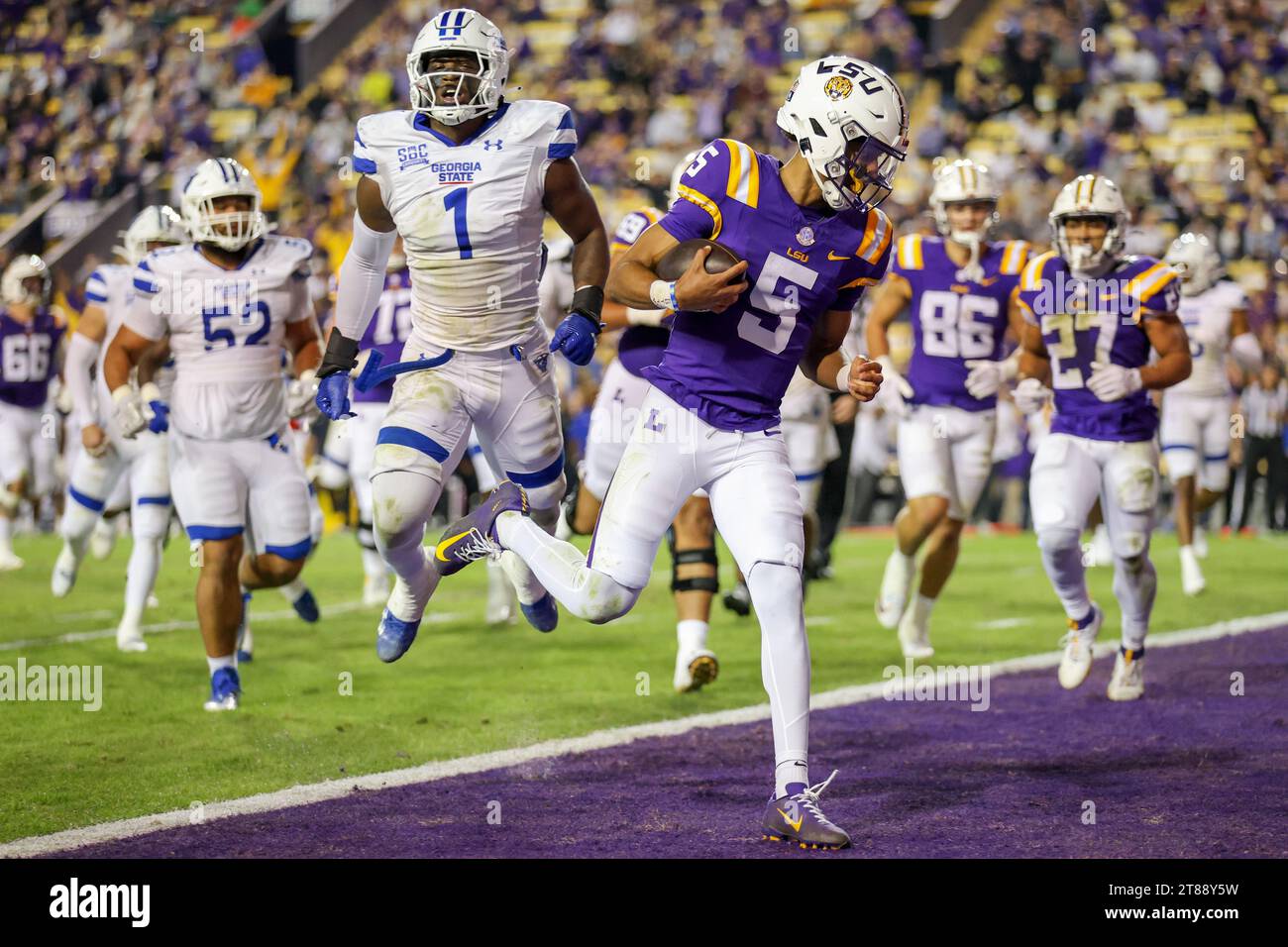 November 18, 2023: LSU quarterback Jayden Daniels (5) runs the ball ...