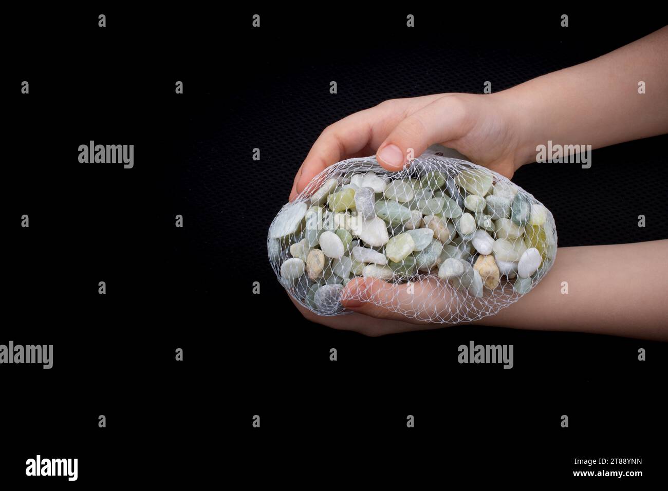 Clean pebbles hi-res stock photography and images - Alamy