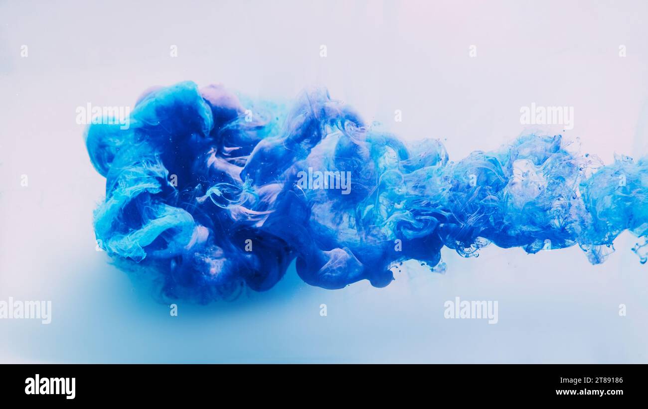 Hypnotic fluid haze flow white hi-res stock photography and images - Alamy