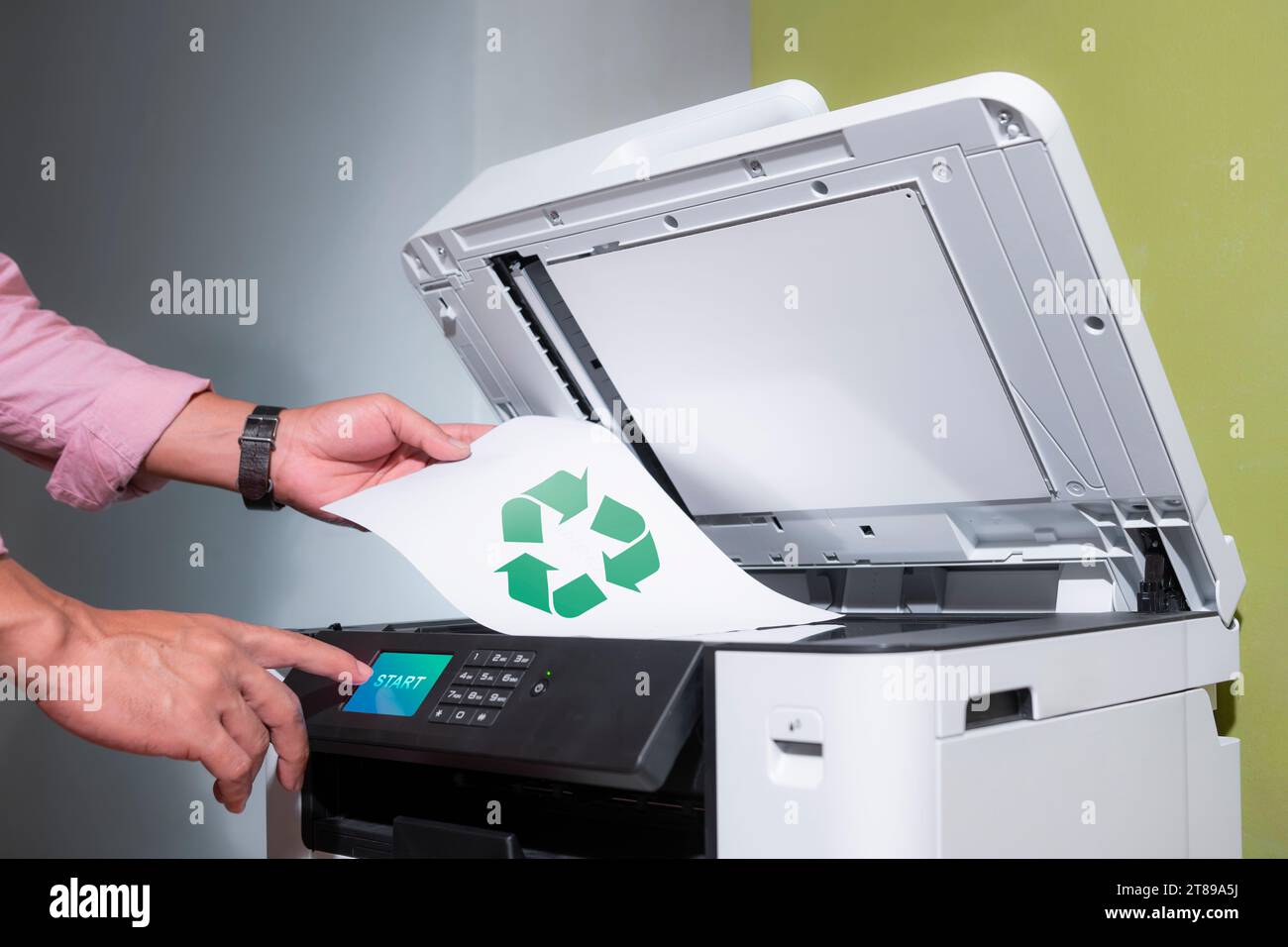 Paper recycling worker hi-res stock photography and images - Alamy