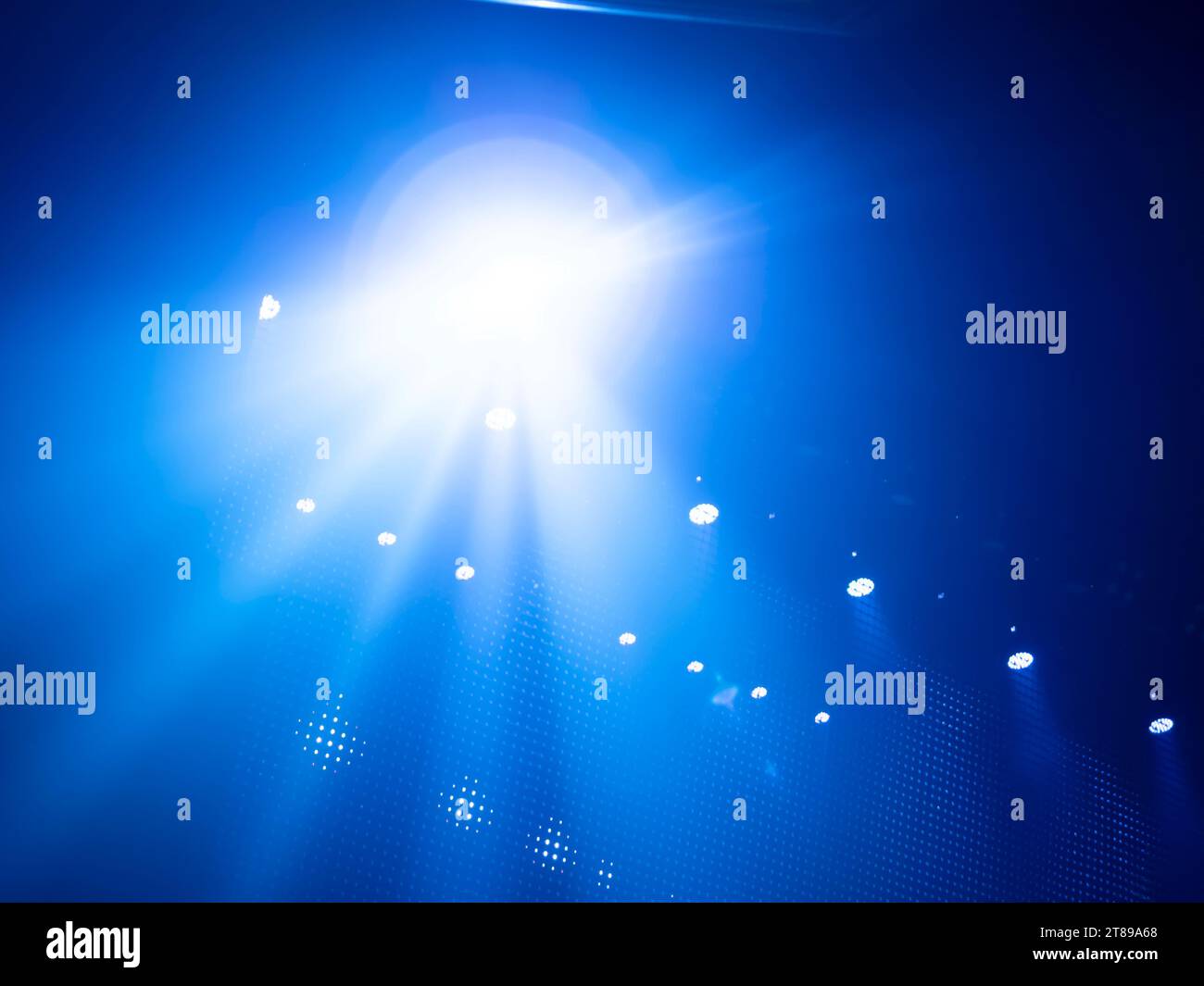 Empty stage lights hi-res stock photography and images - Alamy