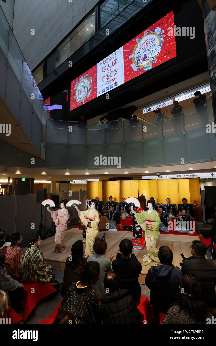 Geiko and others perform during Nanba Wodori-kai, traditional Japanese ...