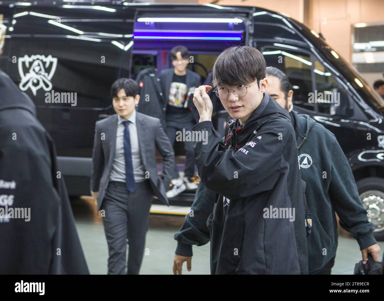 19th Nov, 2023. Faker heads to stadium before final match Lee Sang ...