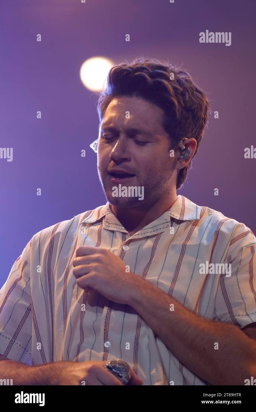 Niall horan performs on stage hi-res stock photography and images - Alamy