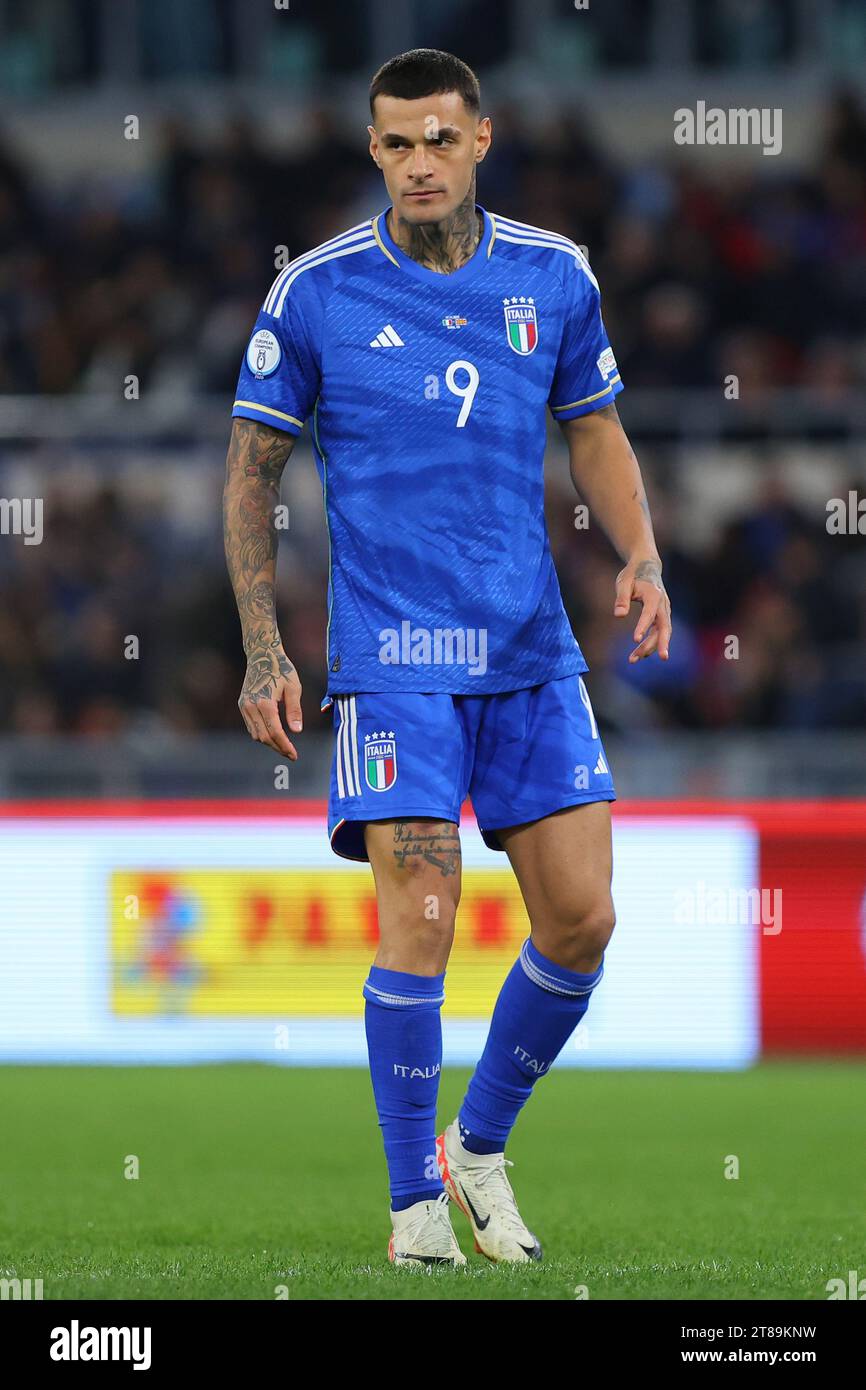 Rome, Italie. 17th Nov, 2023. Gianluca Scamacca of Italy looks on ...