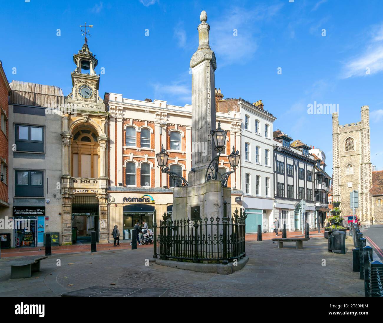 Market place reading hi-res stock photography and images - Alamy