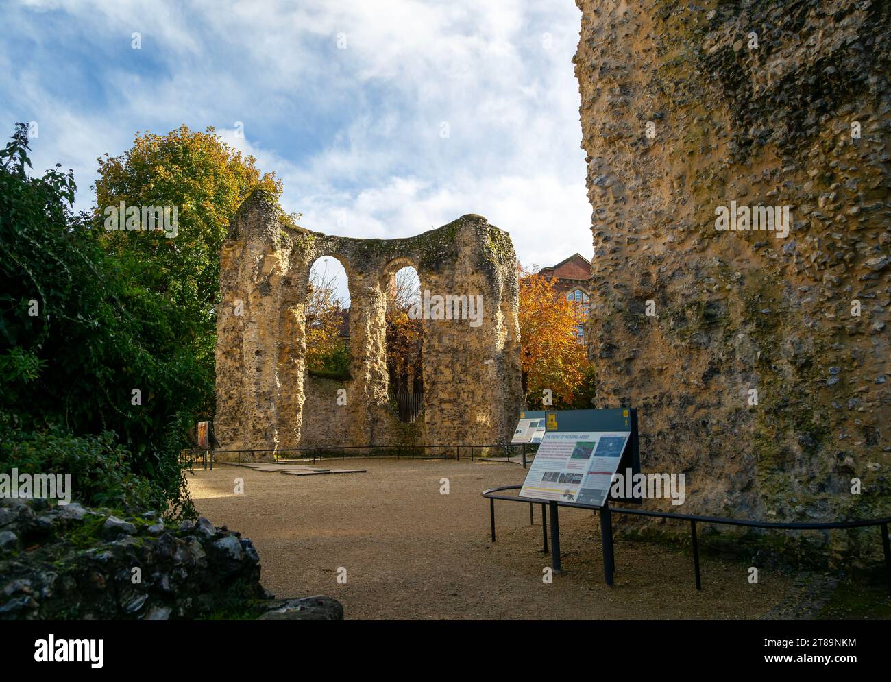 Abbey ruins, Reading, Berkshire, England, UK Stock Photo - Alamy