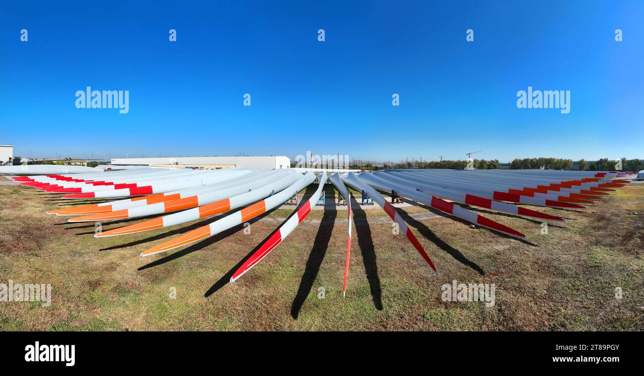 YANCHENG, CHINA - NOVEMBER 18, 2023 - An aerial photo shows a batch of ...