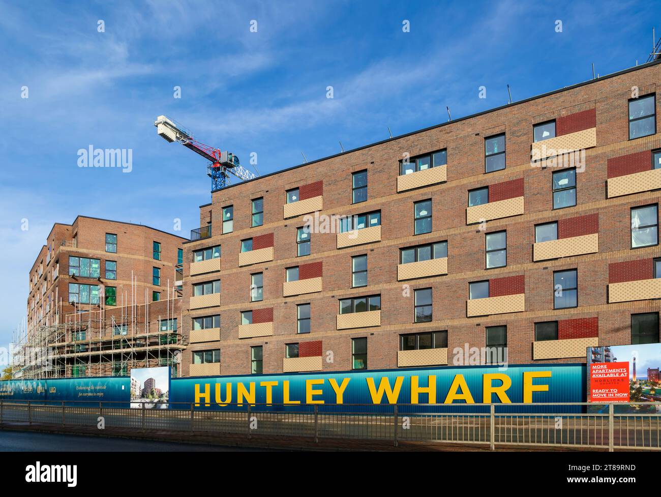 Modern apartments residential development, Huntley Wharf, Reading ...